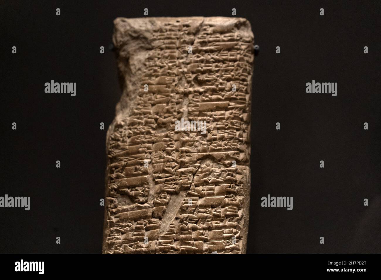 Cuneiform writing mesopotamia Assyria tablet detail Stock Photo - Alamy