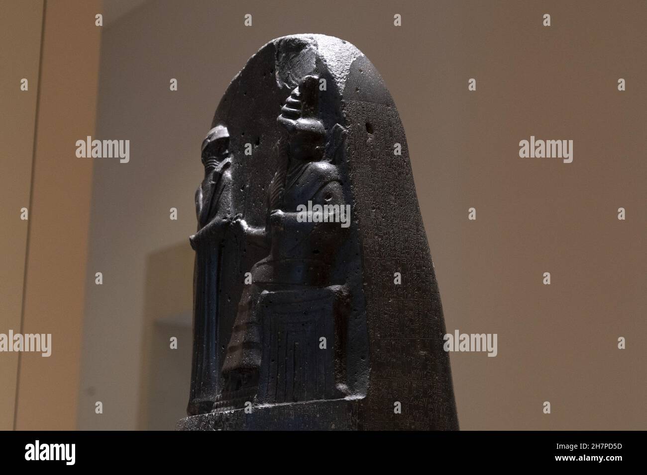 Hammurabi law code of mesopotamia stone detail Stock Photo - Alamy