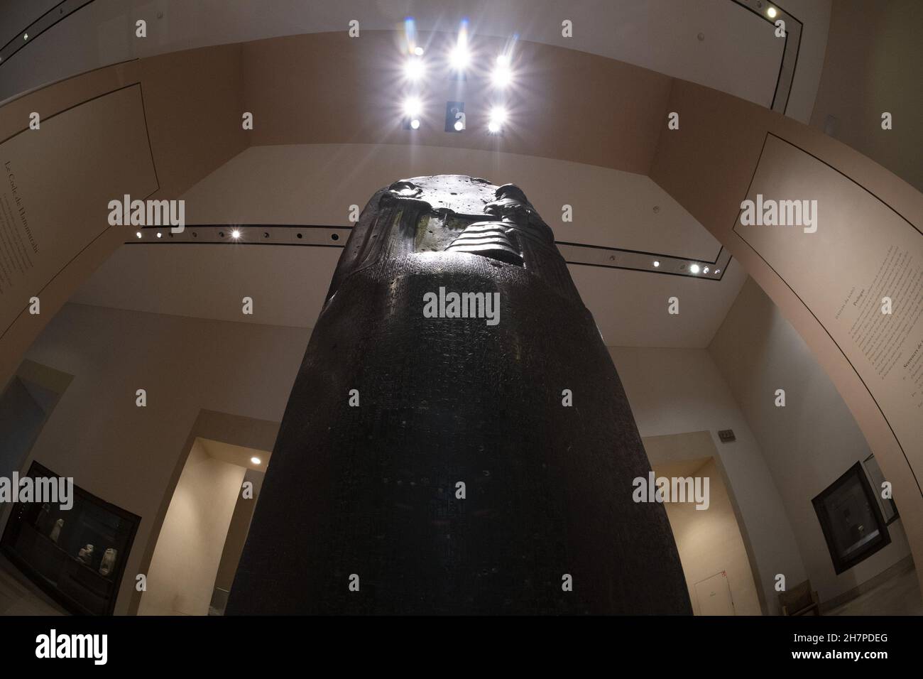 Hammurabi law code of mesopotamia stone detail Stock Photo - Alamy