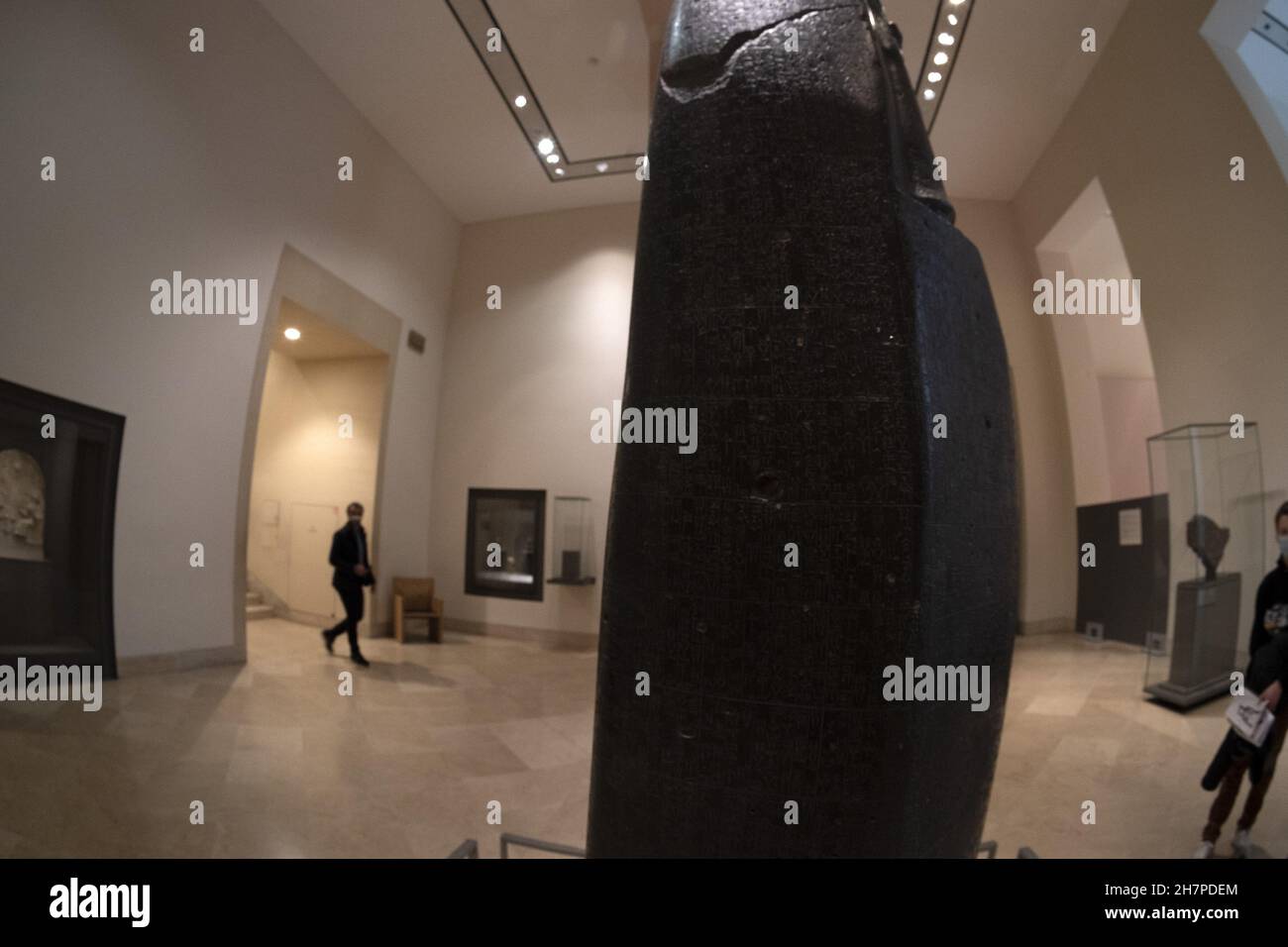 Hammurabi law code of mesopotamia stone detail Stock Photo - Alamy