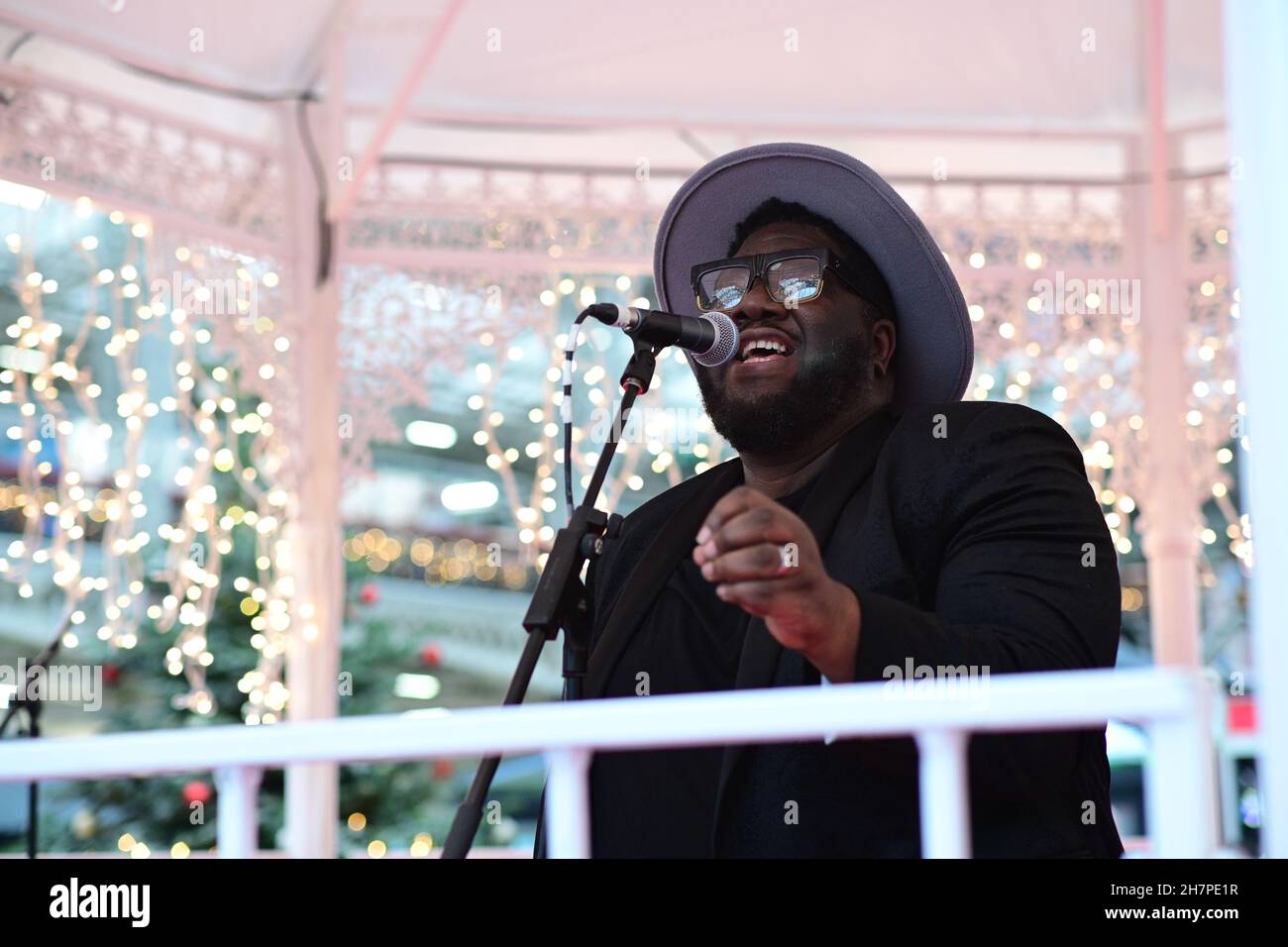 Lucy samuels hi-res stock photography and images - Alamy