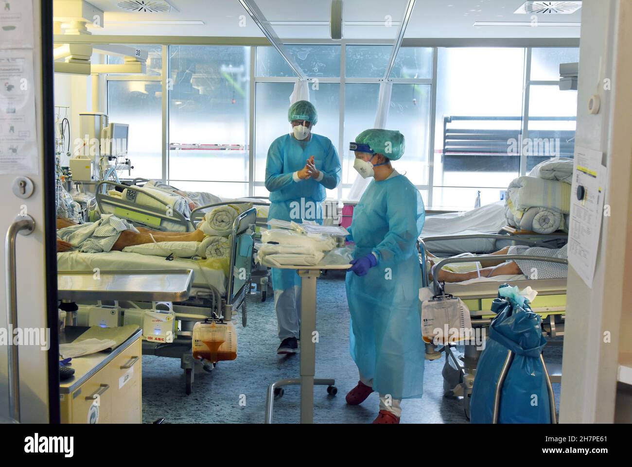 Leipzig, Germany. 08th Nov, 2021. In the Covid ward, an area of the ...
