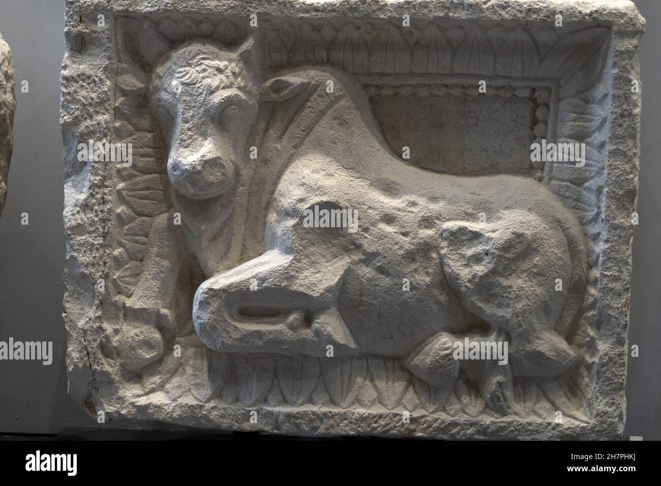 Old Syria Palmyra statue collection detail Stock Photo - Alamy