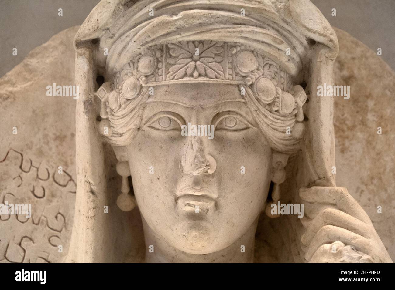Zenobia statue hi-res stock photography and images - Alamy