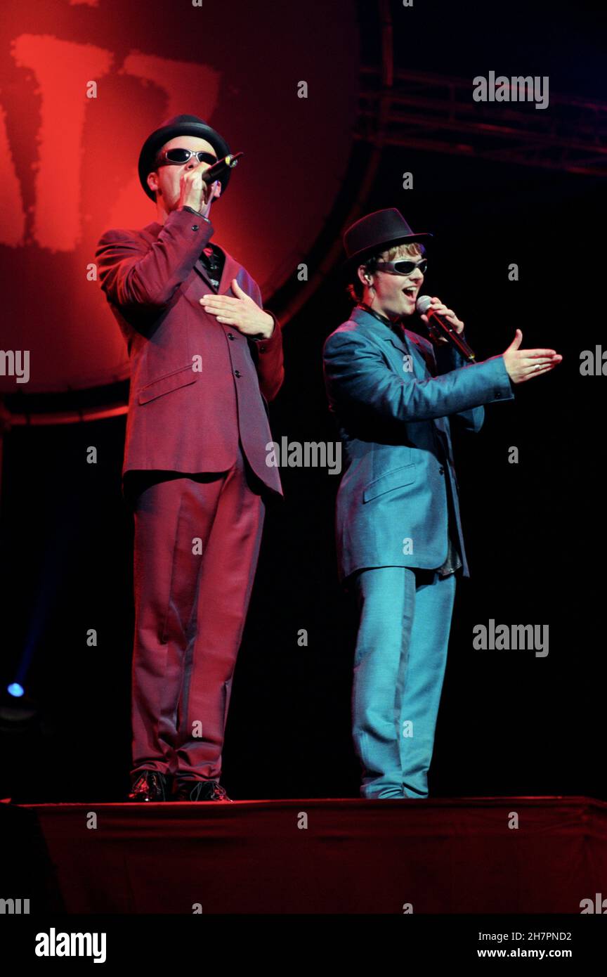 British pop duo pj and duncan hi-res stock photography and images - Alamy