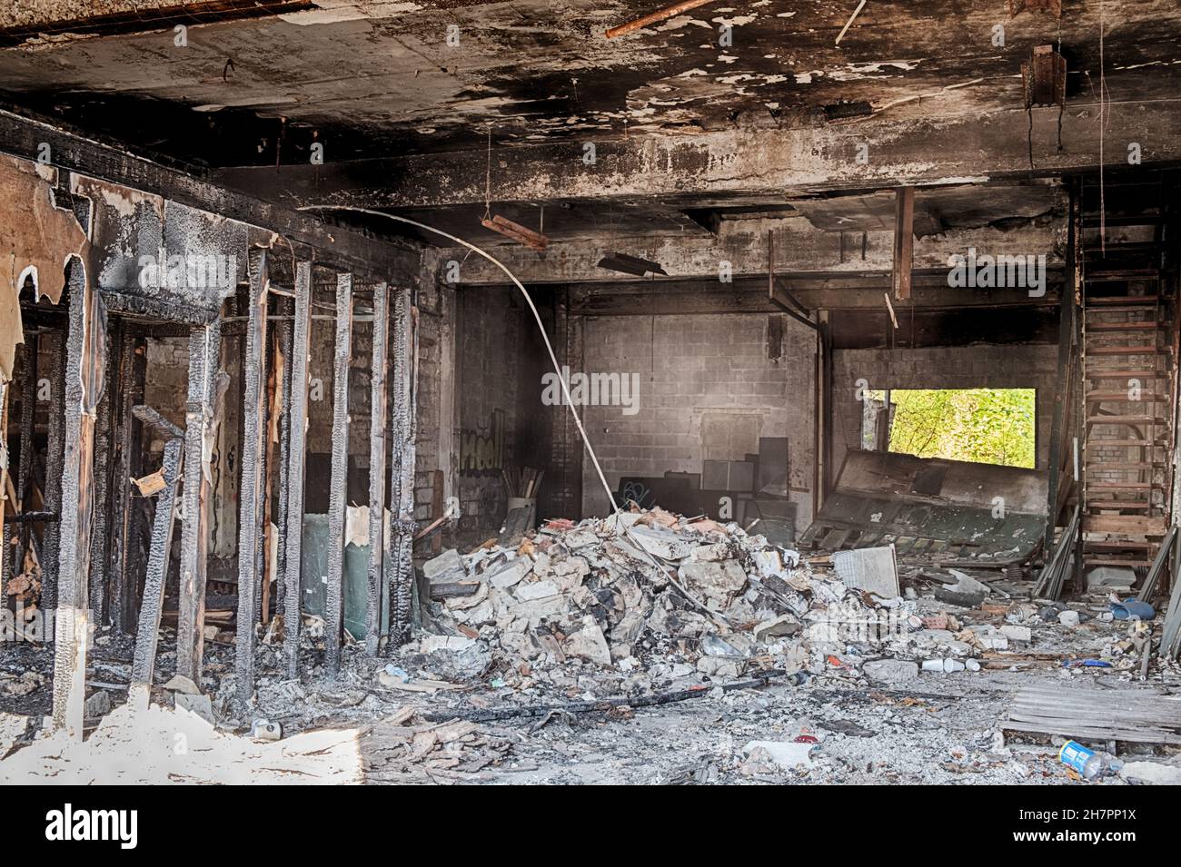 Burned bricks hi-res stock photography and images - Alamy