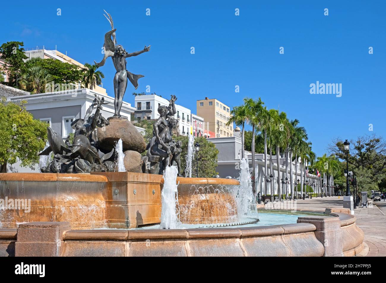 Raices Fountain / Fuente Raíces at Paseo de La Princesa in Old San Juan ...