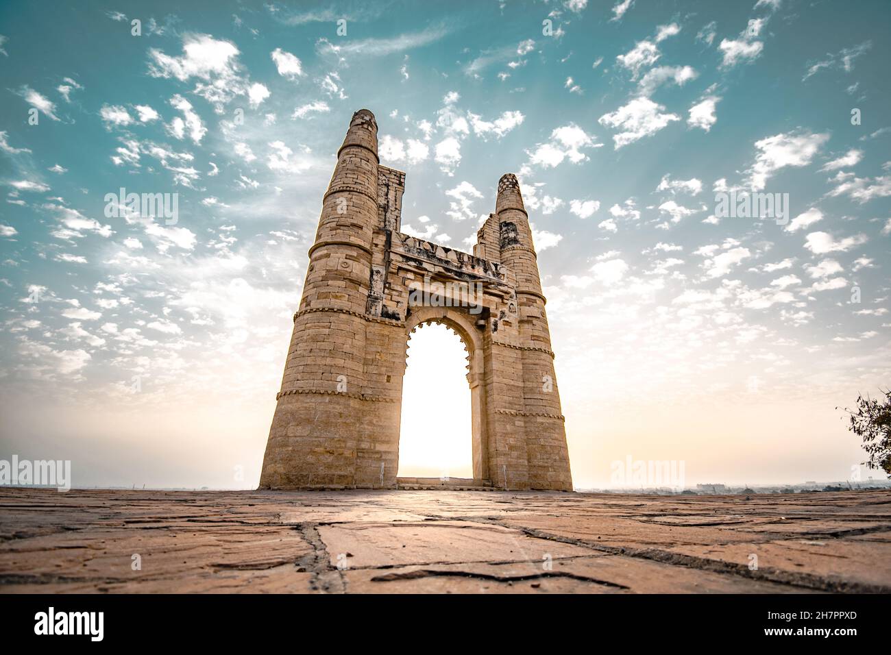Gwalior gate hi-res stock photography and images - Alamy