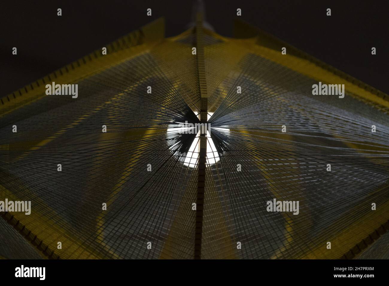 Photography of a lamp with a grid hi-res stock photography and images ... Photography of a lamp with a grid hi-res stock photography and images ...