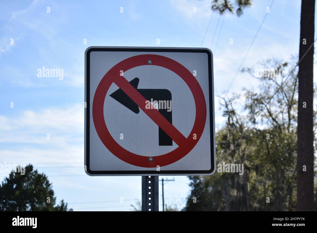 No left turn symbol hi-res stock photography and images - Alamy