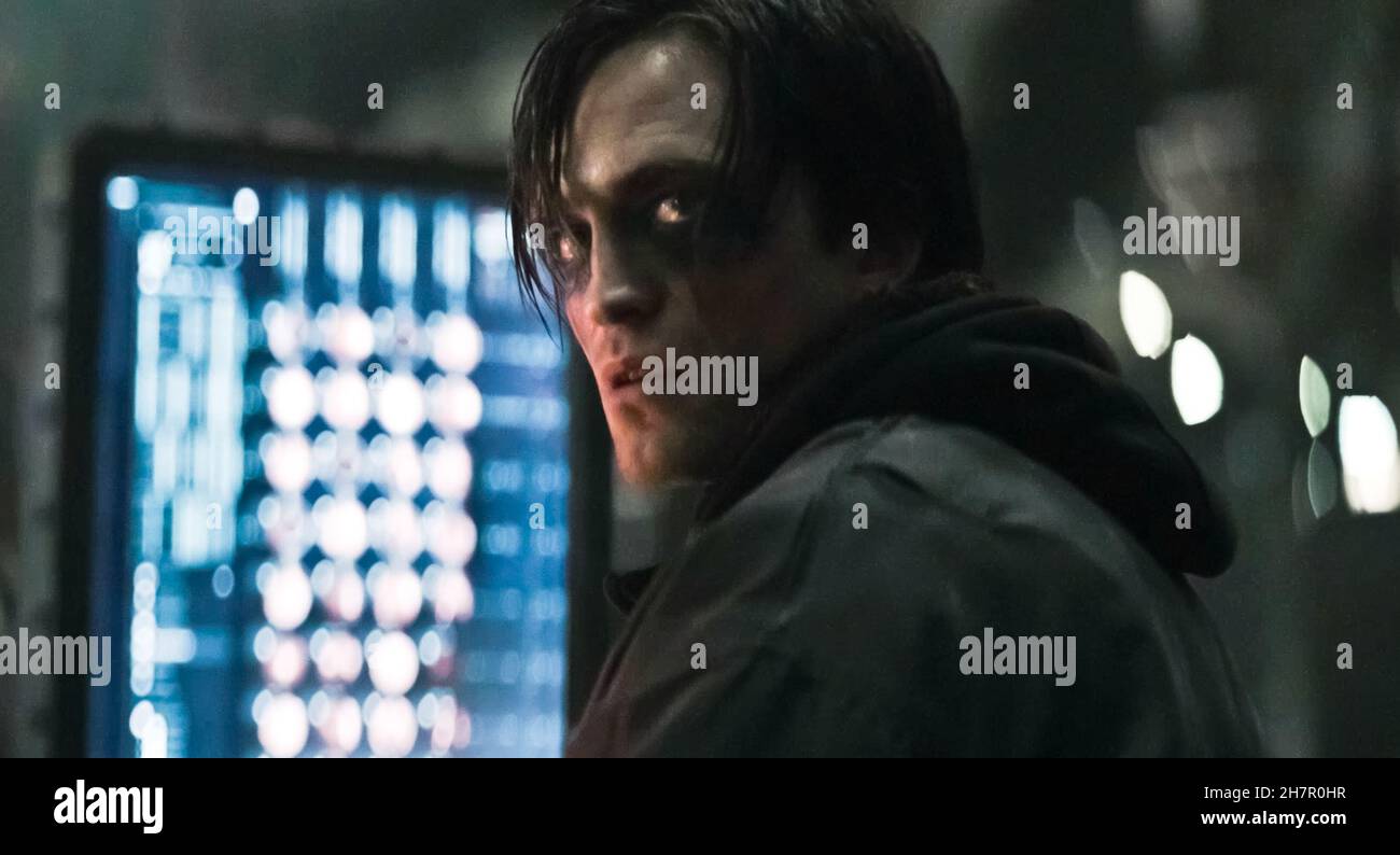 USA. Robert Pattinson in a scene from the (C)Warner Bros new movie: The ...