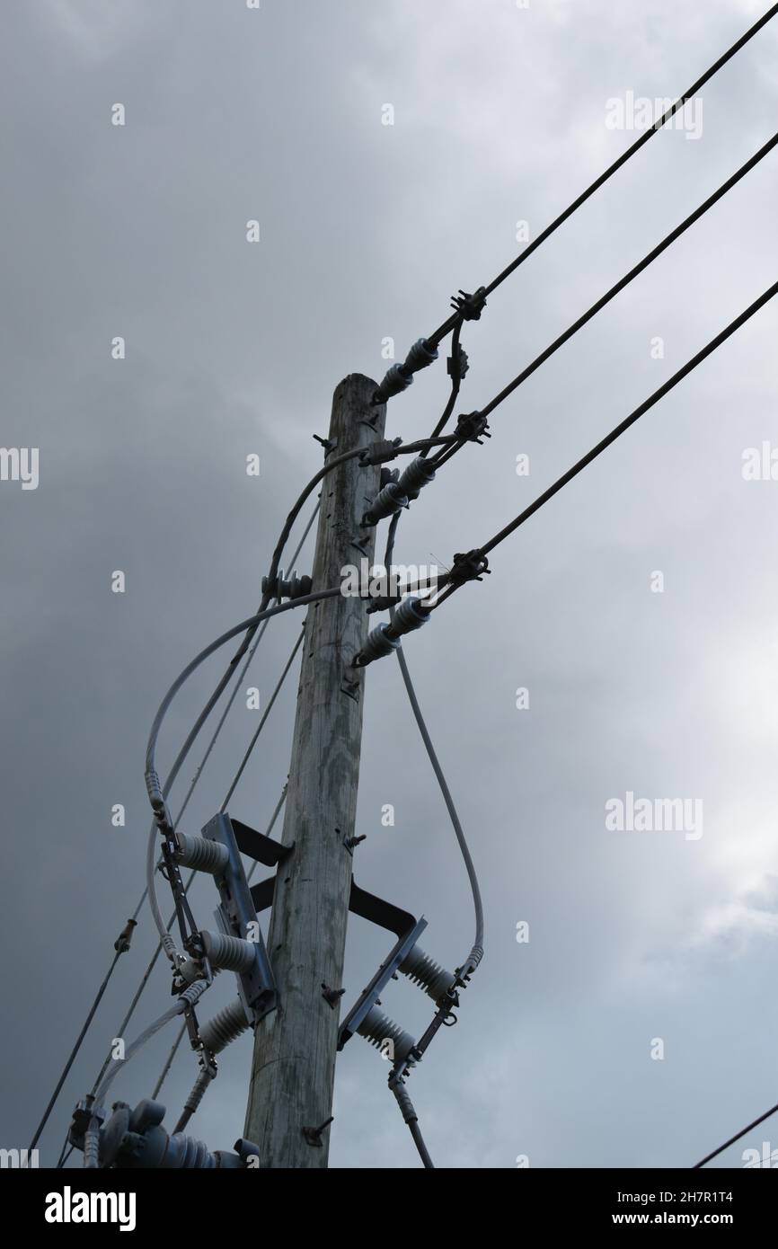 Looped electricity wires hi-res stock photography and images - Alamy