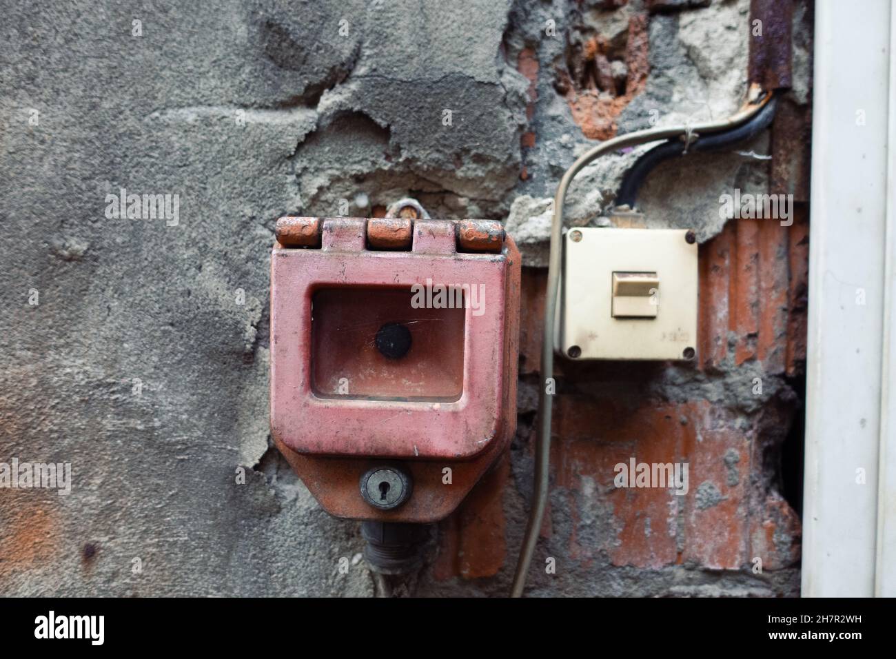 Old emergency stop button hi-res stock photography and images - Alamy