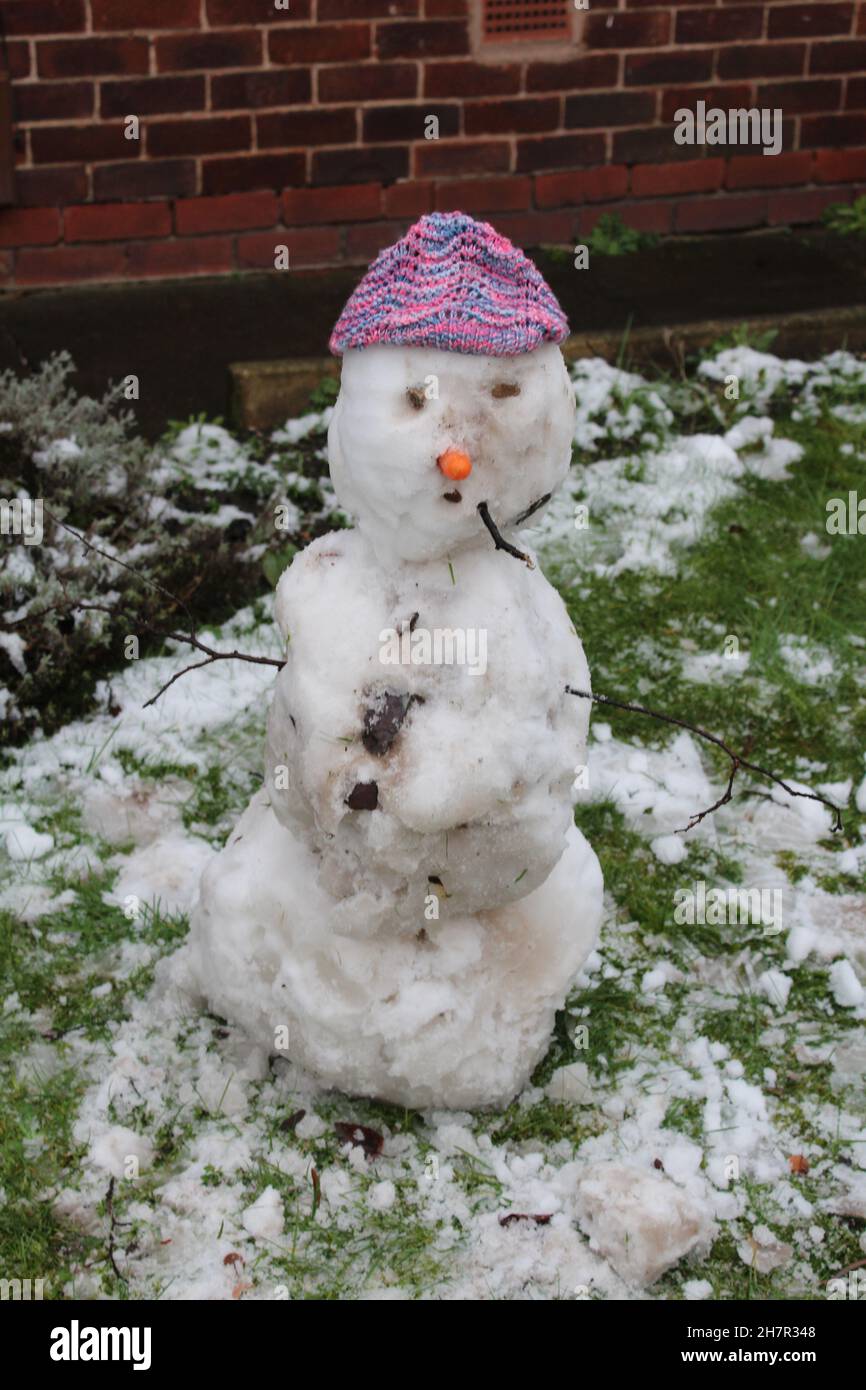 Snowman no people uk hi-res stock photography and images - Alamy