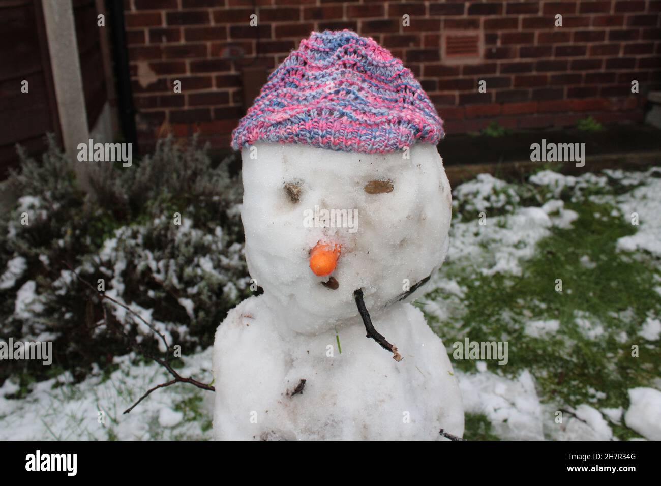 Snowman no people uk hi-res stock photography and images - Alamy