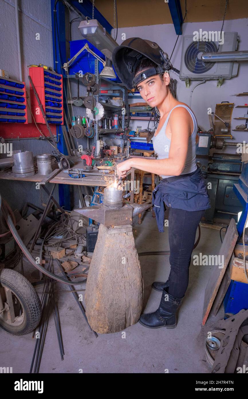 Gas welder hi-res stock photography and images - Alamy