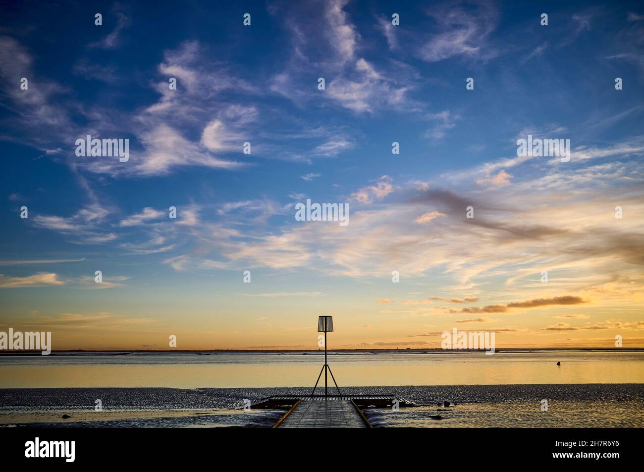 Jetty warning marker hi-res stock photography and images - Alamy