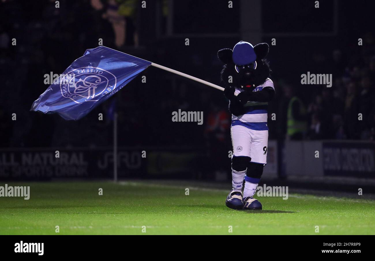 Queens park rangers mascot jude the cat hi-res stock photography and ...