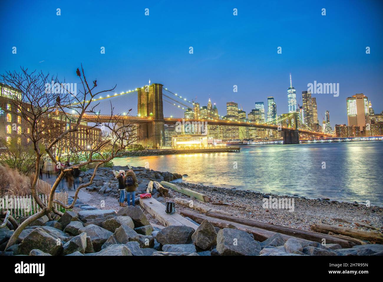 NEW YORK CITY - DECEMBER 6TH, 2018: Night view of Brooklyn Bridge and ...