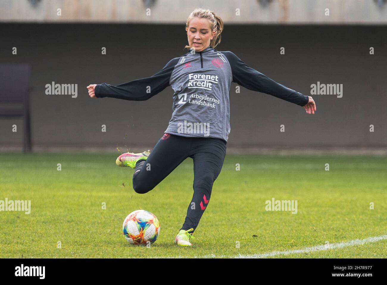 Sarah thygesen hi-res stock photography and images - Alamy