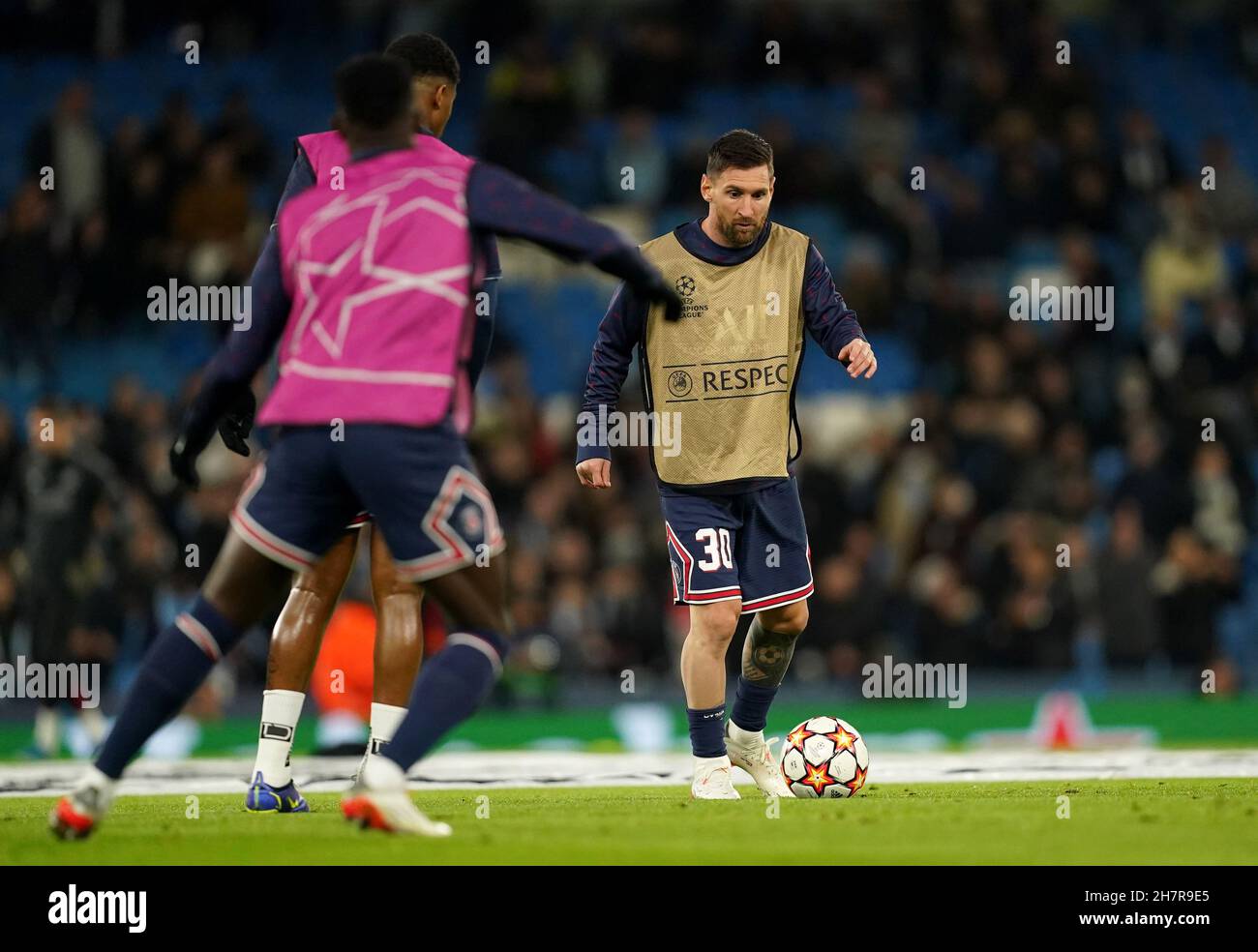 Paris Saint Germain's Lionel Messi warming up before the UEFA Champions ...