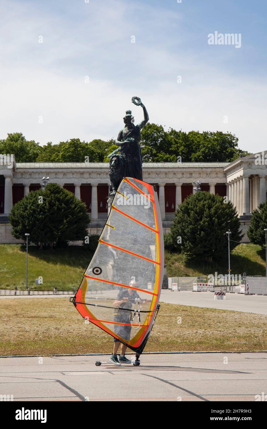Windskater in action on Theresienwiese in front of Bavaria statue and ...