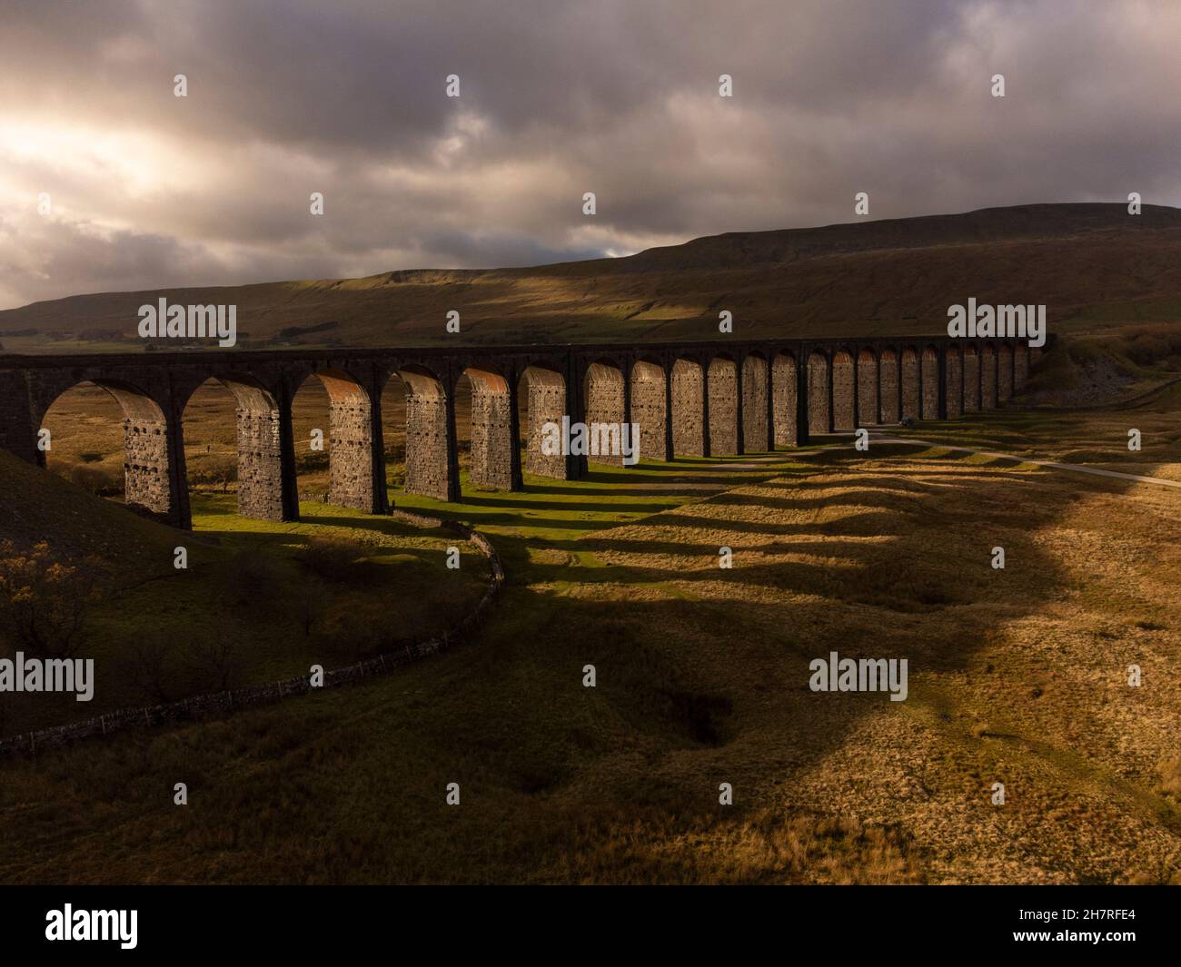 Ribblehead Viaduct, Yorkshire Dales National Park, England Stock Photo ...