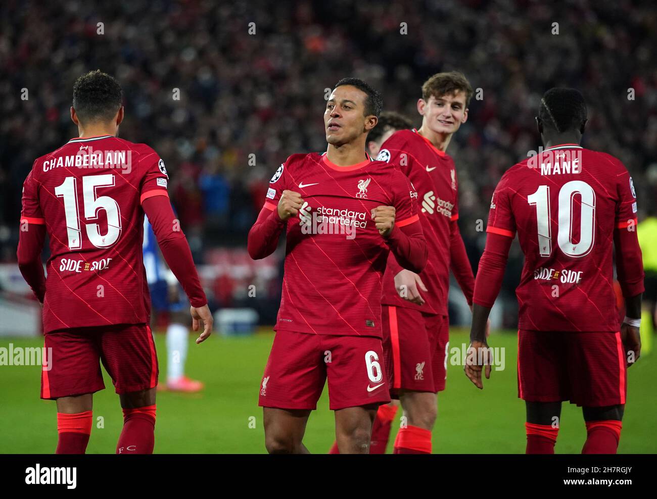 Football ucl mid length half celebration hi-res stock photography and ...