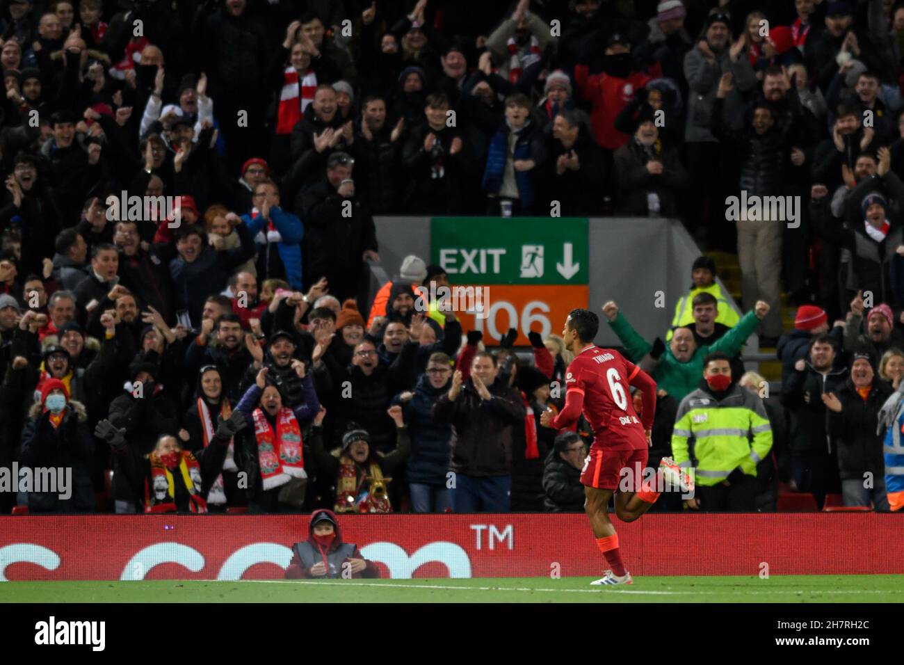 Thiago liverpool celebration hi-res stock photography and images - Alamy