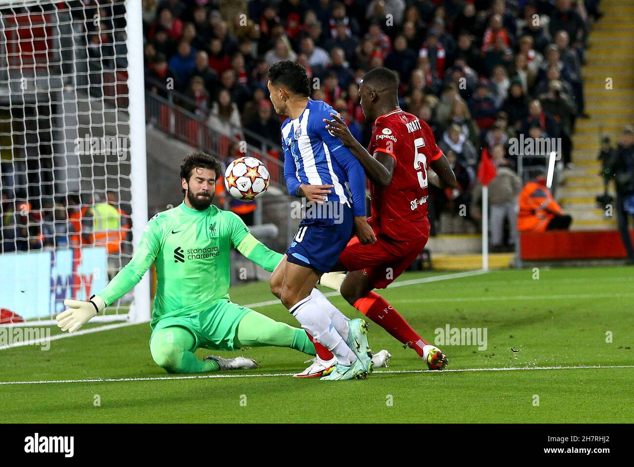 Uefa champions league liverpool v porto group hi-res stock photography ...