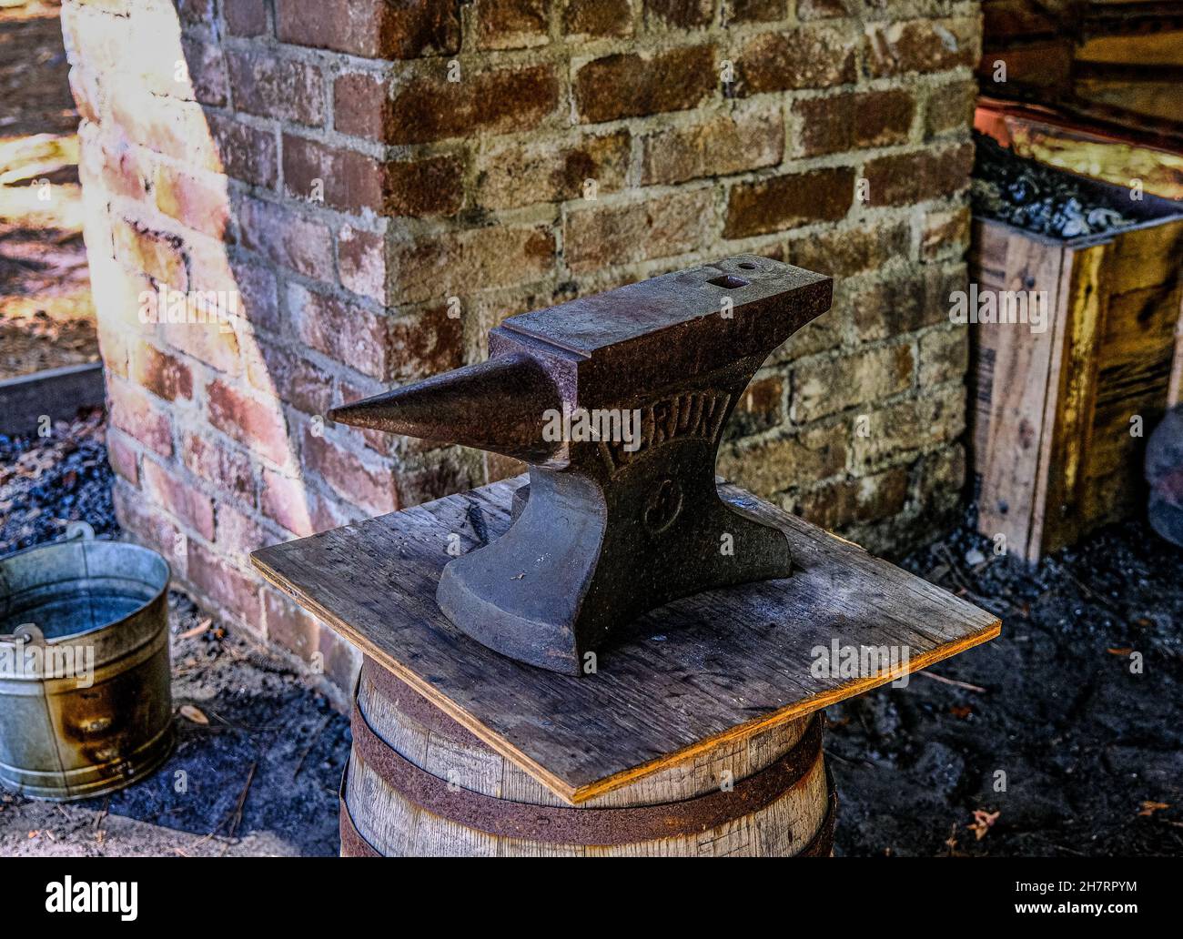 Anvil on Stand Stock Photo - Alamy