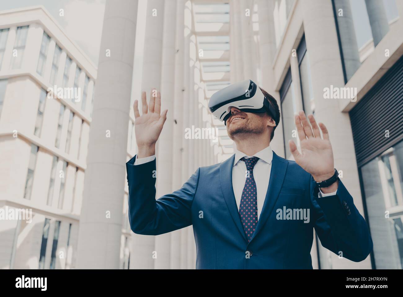 Modern businessman hi-res stock photography and images - Alamy