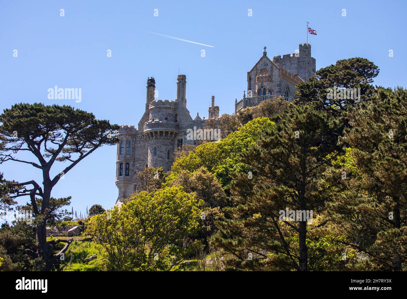 The stunning castle and chapel of St. Michael on St. Michaels Mount in ...
