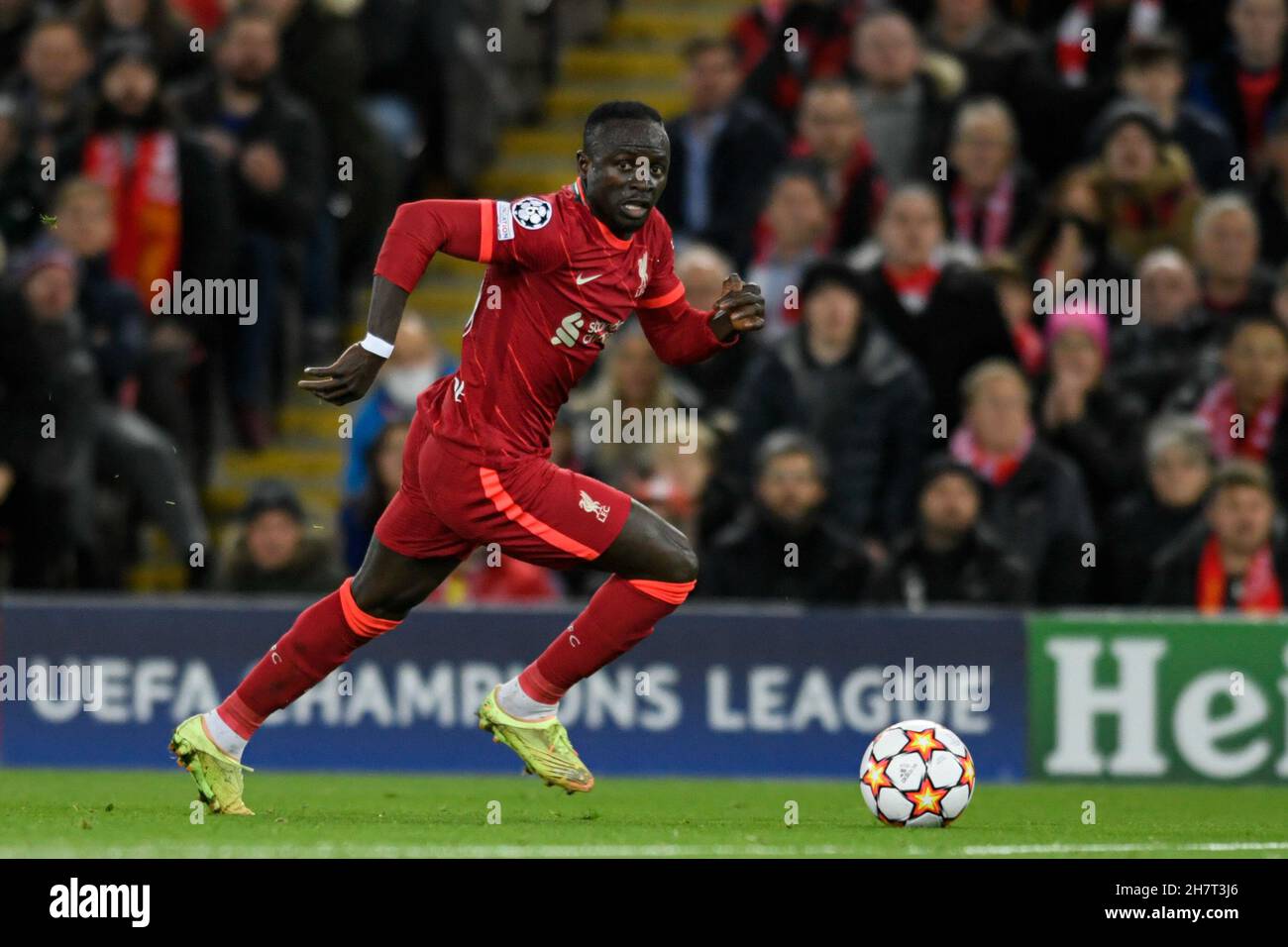 Liverpool forward sadio mane hi-res stock photography and images - Alamy