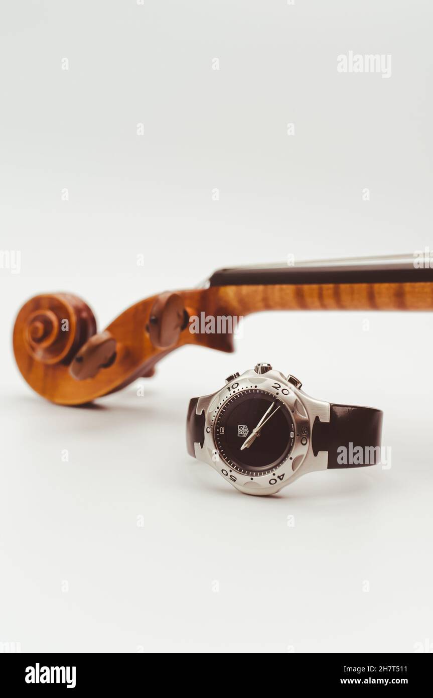 INVERIGO, ITALY - Nov 19, 2021: fine violin scroll and elegant sport ...