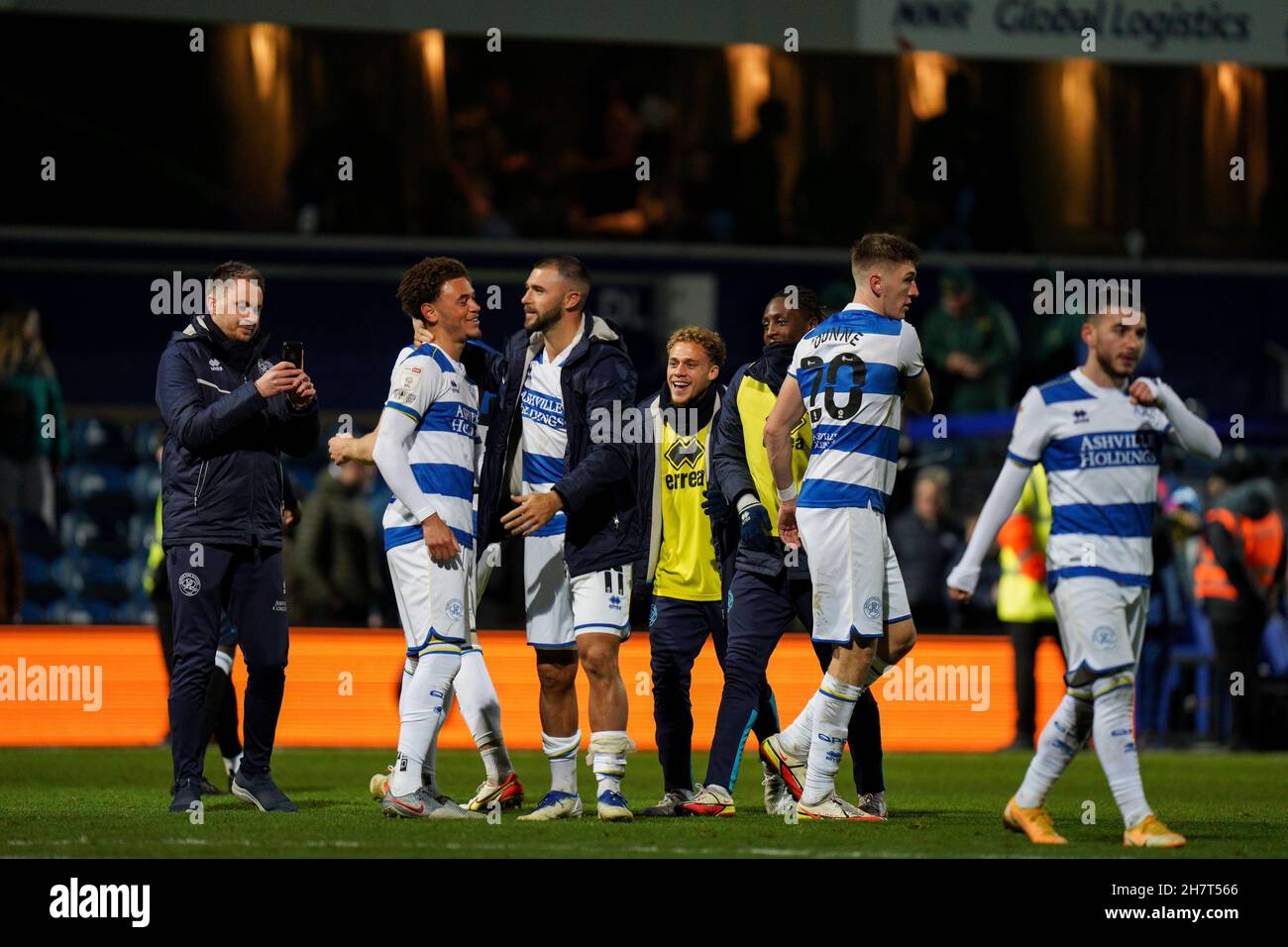 Seals stadium hi-res stock photography and images - Alamy