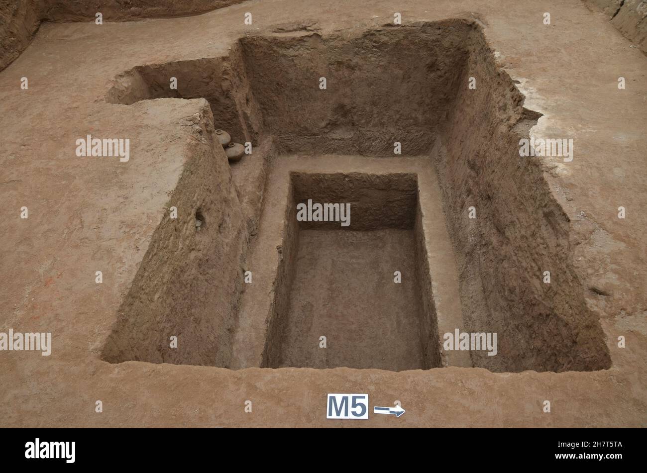 Western qin tombs hi-res stock photography and images - Alamy