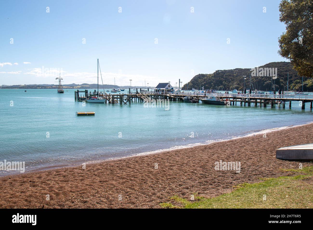 Russell Wharf, The Strand, Russell, Bay of Islands Stock Photo - Alamy