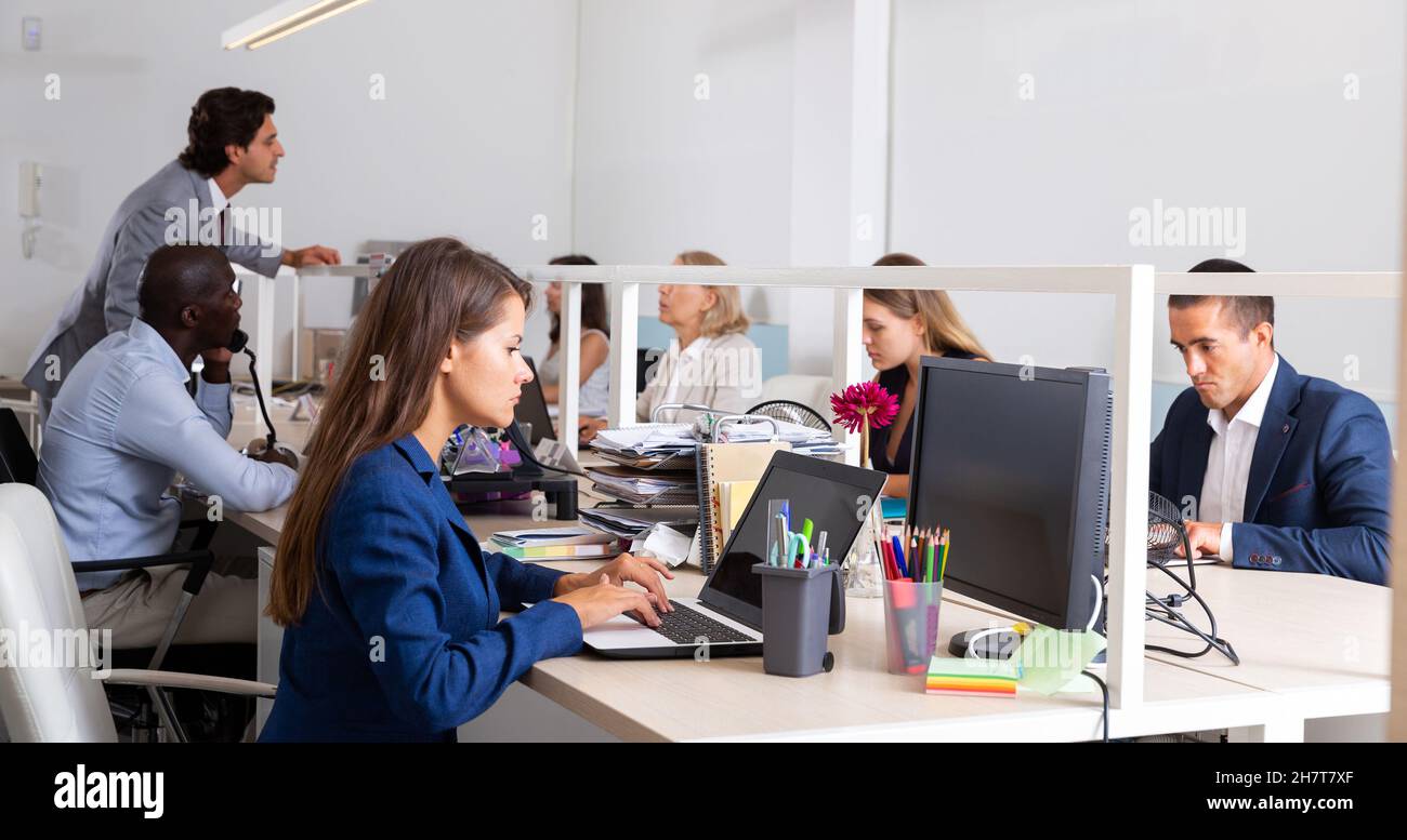 Coworking elegant hi-res stock photography and images - Alamy