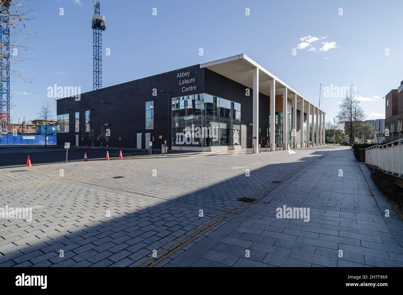 Gym at leisure centre hi-res stock photography and images - Alamy