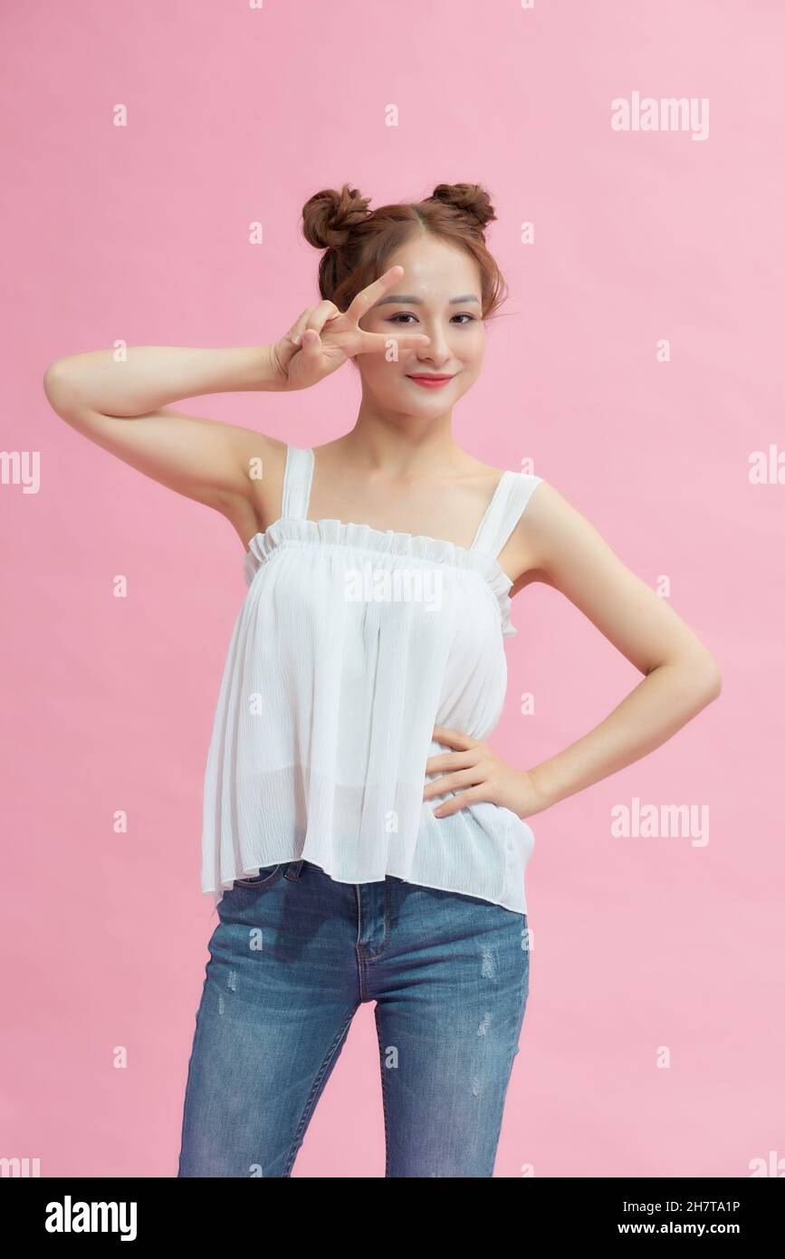 Woman v sign hi-res stock photography and images - Alamy