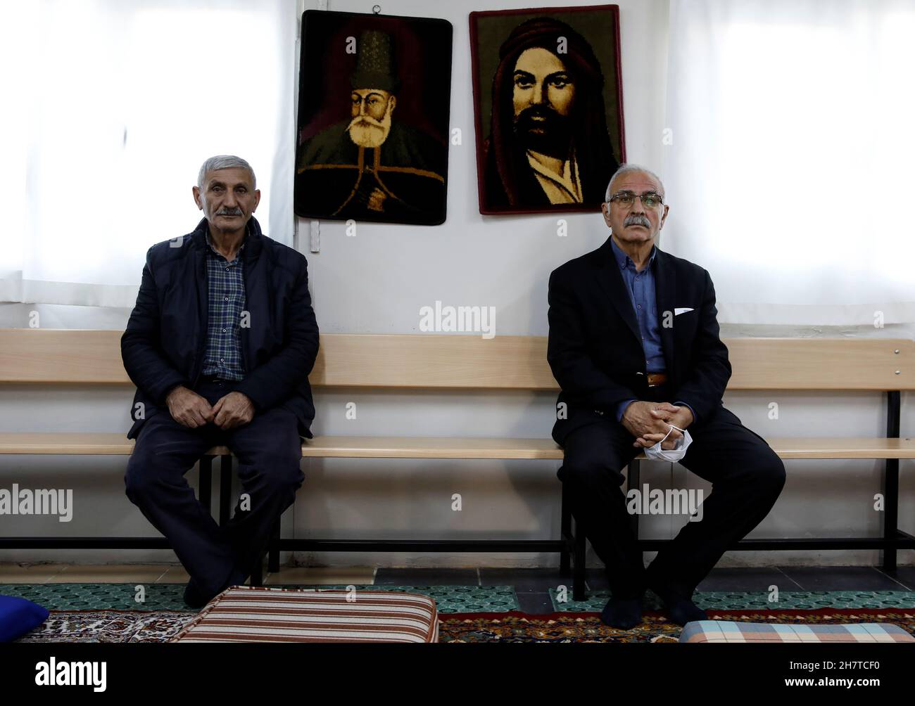 Alevi belief hi-res stock photography and images - Alamy