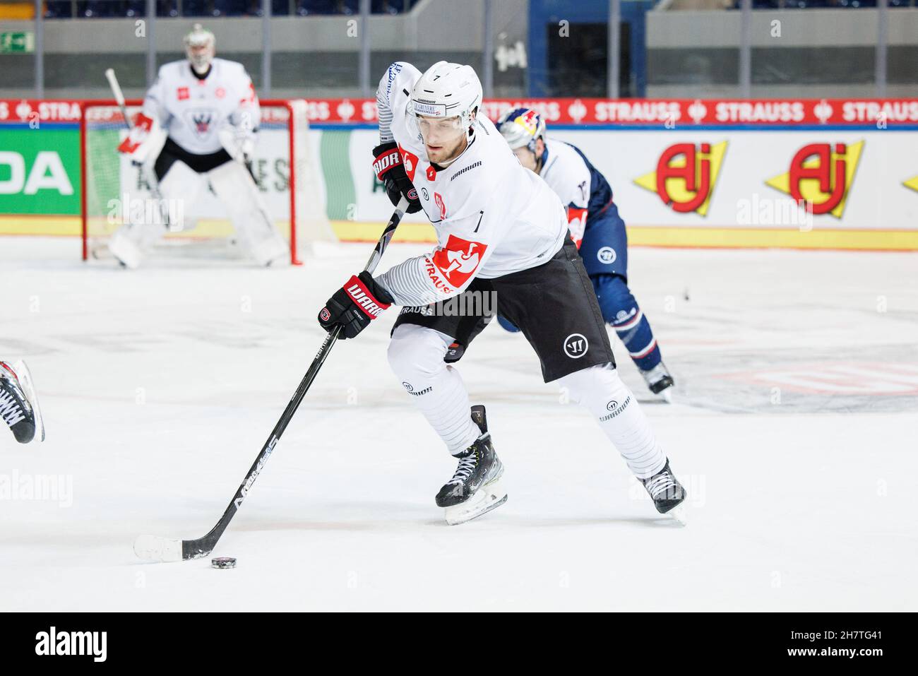 Munich, Germany. 24th Nov, 2021. Ice hockey: Champions League, EHC Red ...