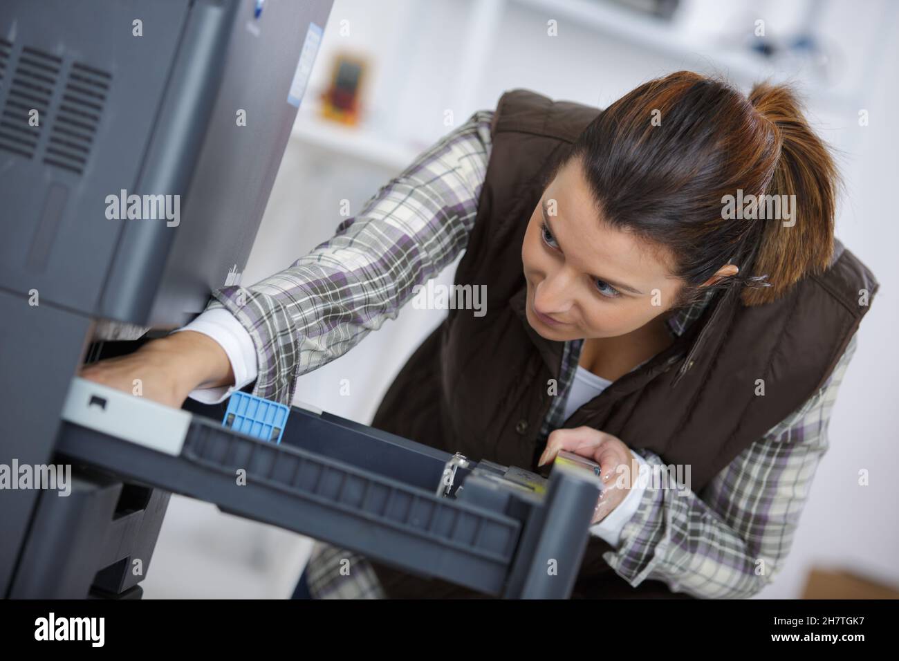 pull printer tray check the paper inside Stock Photo - Alamy