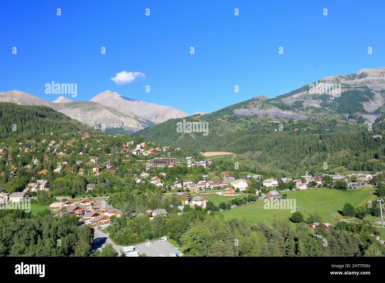 Village de montagne panoramique hi-res stock photography and images - Alamy