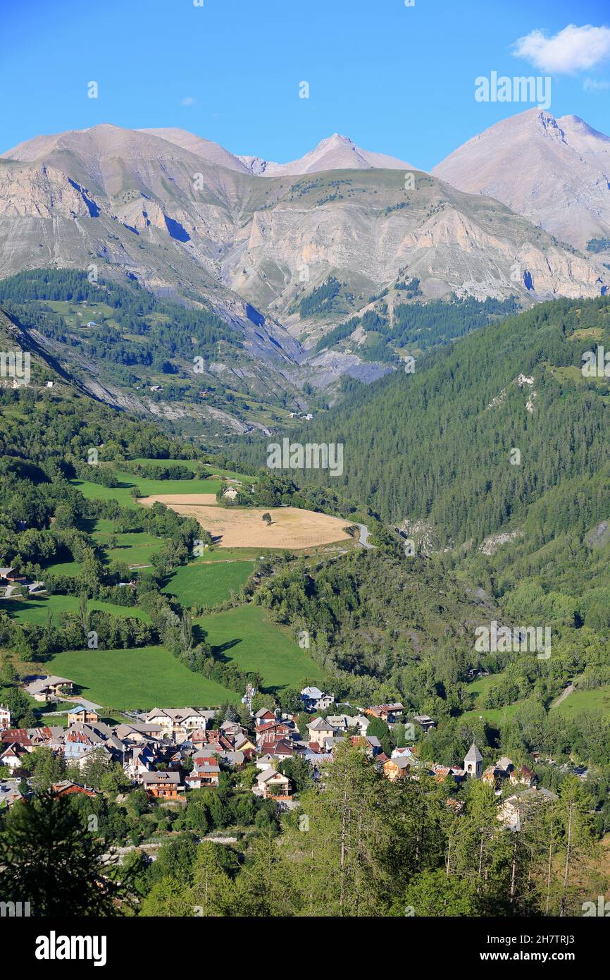Top view above the village of Allos, Alpes de Haute Provence, 04 Stock ...