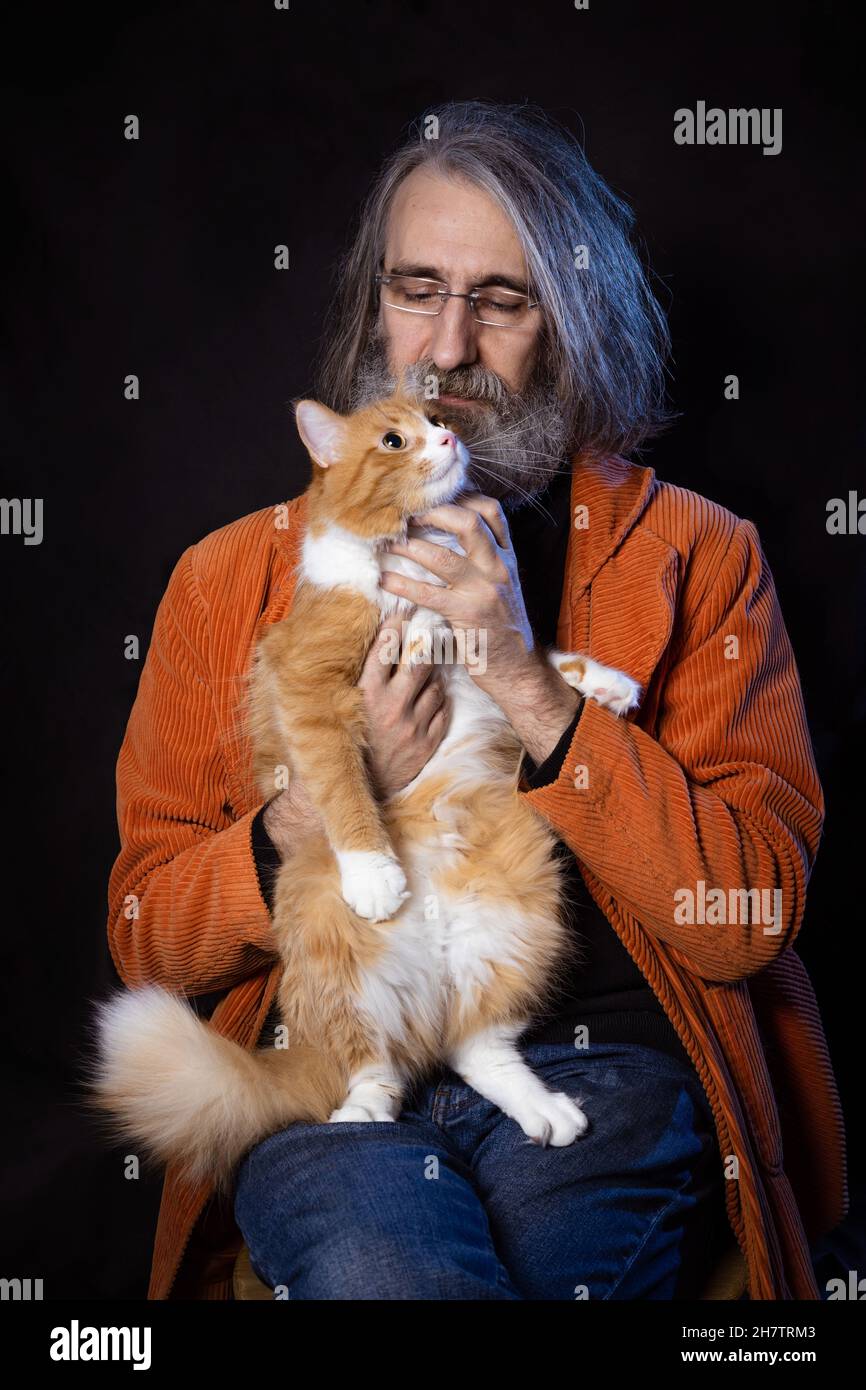 Intellectual cat hi-res stock photography and images - Alamy