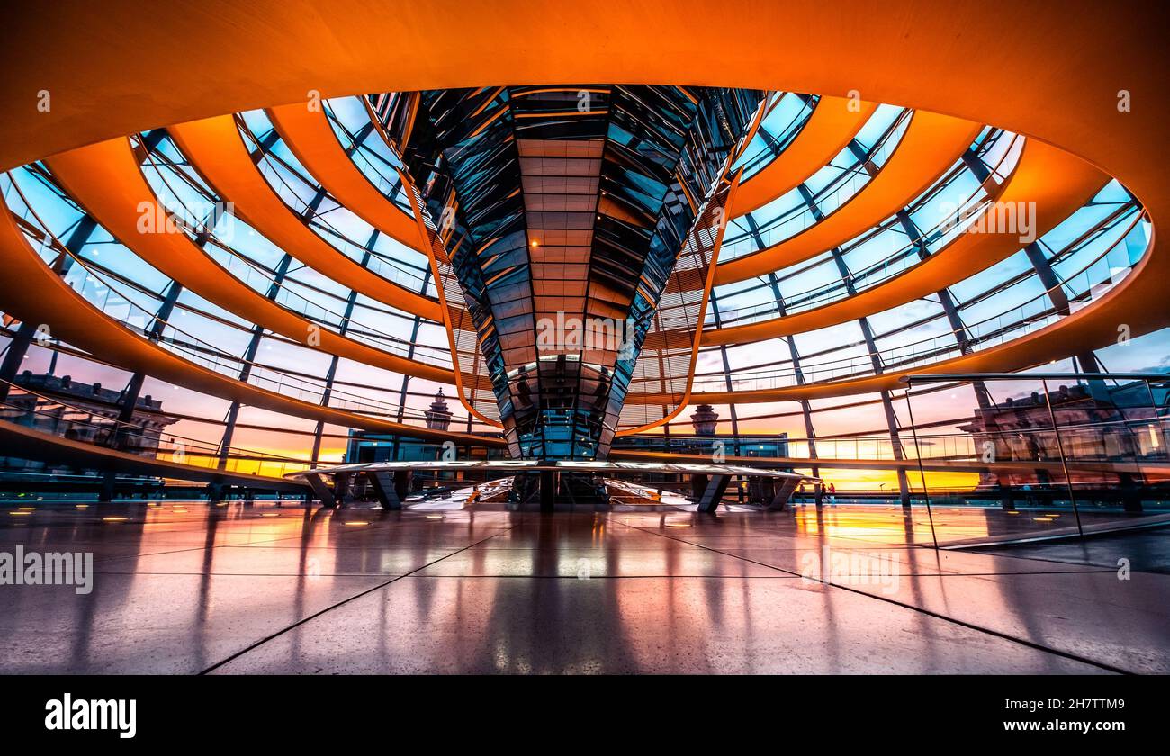 Inside reichstag dome hi-res stock photography and images - Alamy