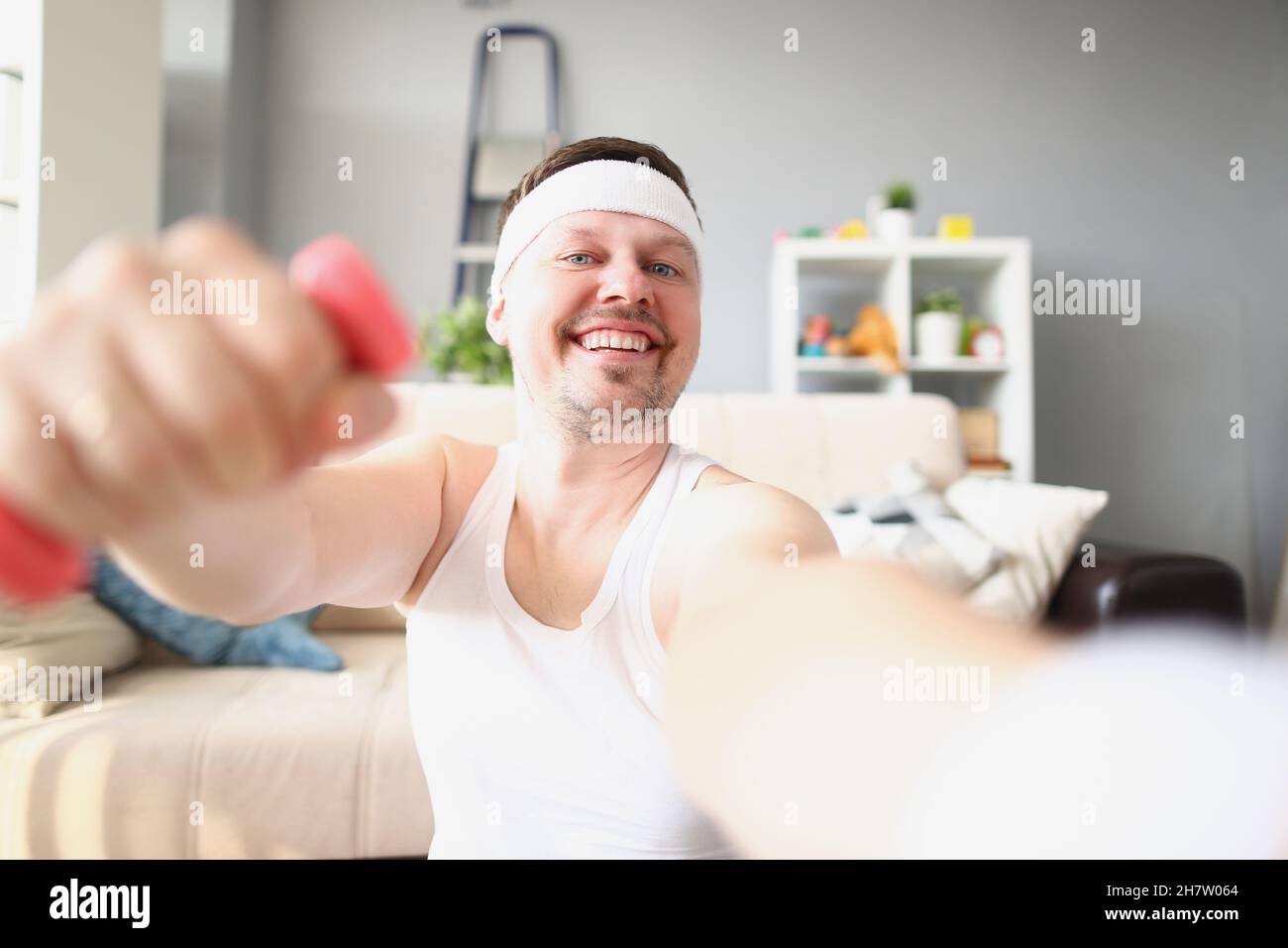 Lifting smartphone hi-res stock photography and images - Alamy