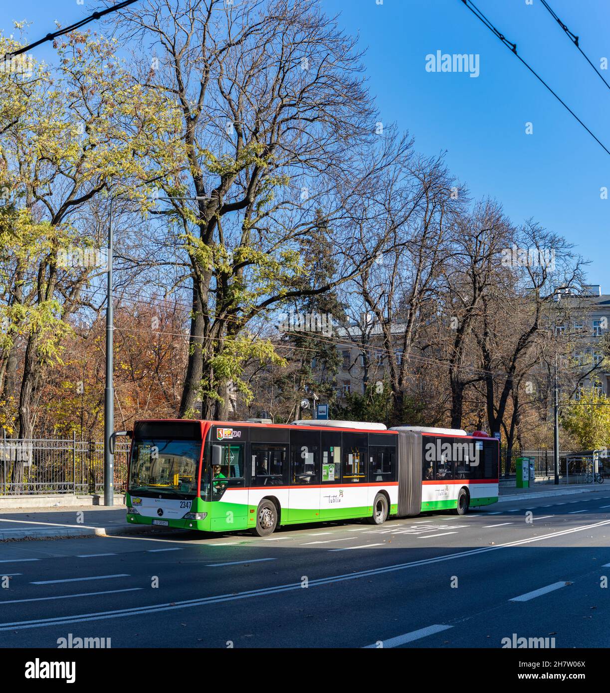 Picture of a bus hi-res stock photography and images - Alamy